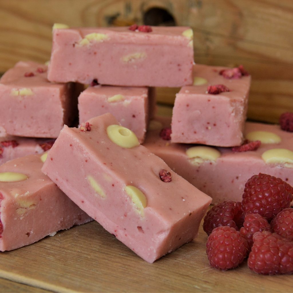 Raspberry and White Chocolate - Handmade Fudge | Potters Confectioners ...